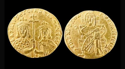 BASIL I and CONSTANTINE. 867-886 AD. AV Solidus (20mm, 4.33 gm 6h ...
