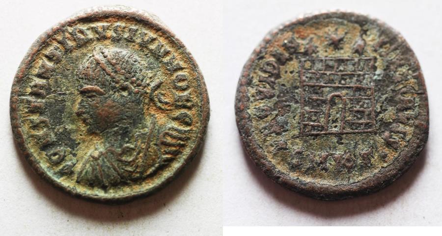 CONSTANTINE II AE 3 . CAMP GATE | Roman Imperial Coins