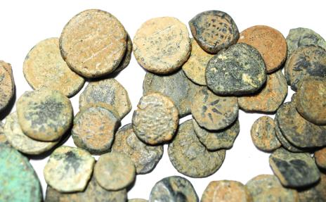 LOT OF 86 MIXED AS FOUND ANCIENT BRONZE COINS | Lots & Collections