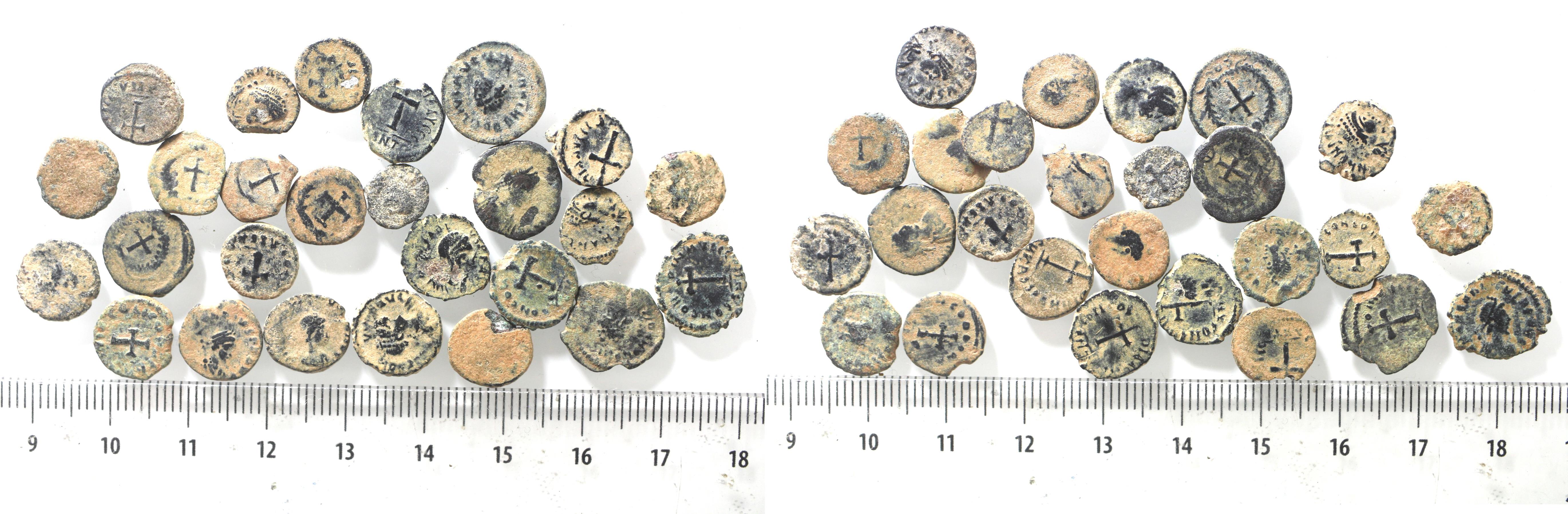 ROMAN. AE 4 BRONZE COINS. WITH CROSS. LOT OF 26 | Lots & Collections