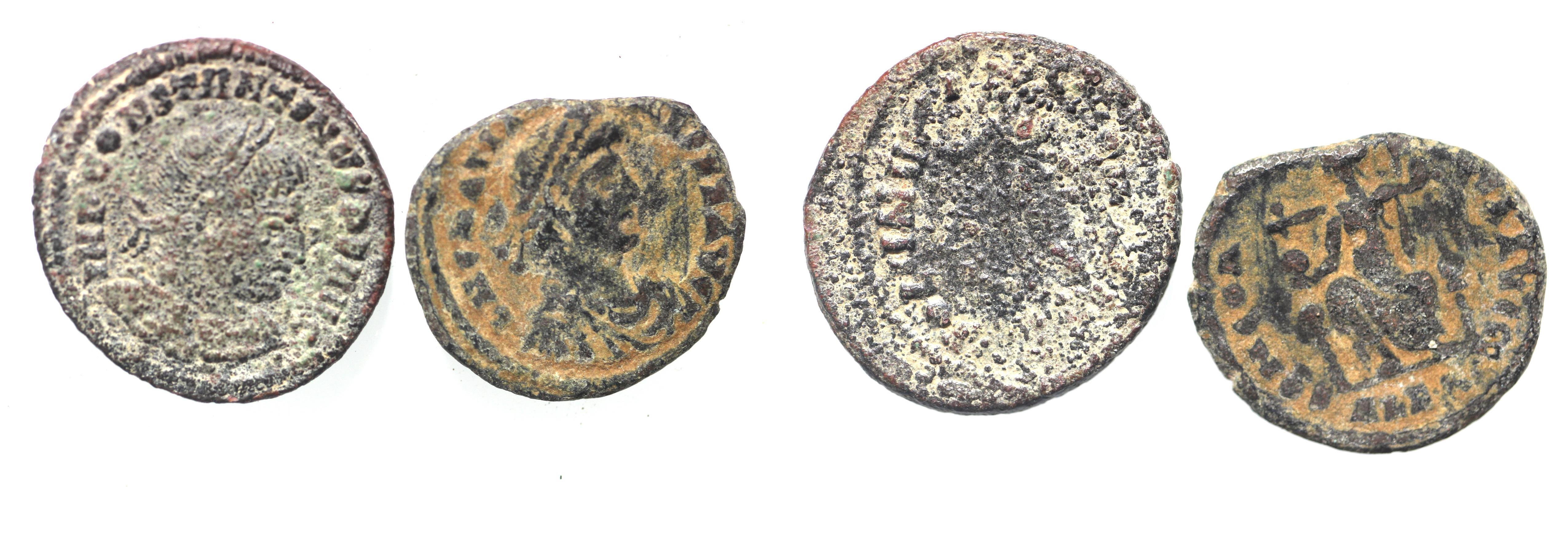 LOT OF TWO ROMAN BRONZE COINS. AE FOLLIS | Lots & Collections