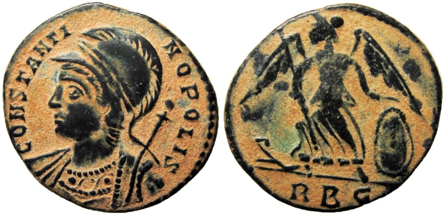 Constantinopolis Commemorative AE3. 330-331 AD. Rome mint . Scarce.