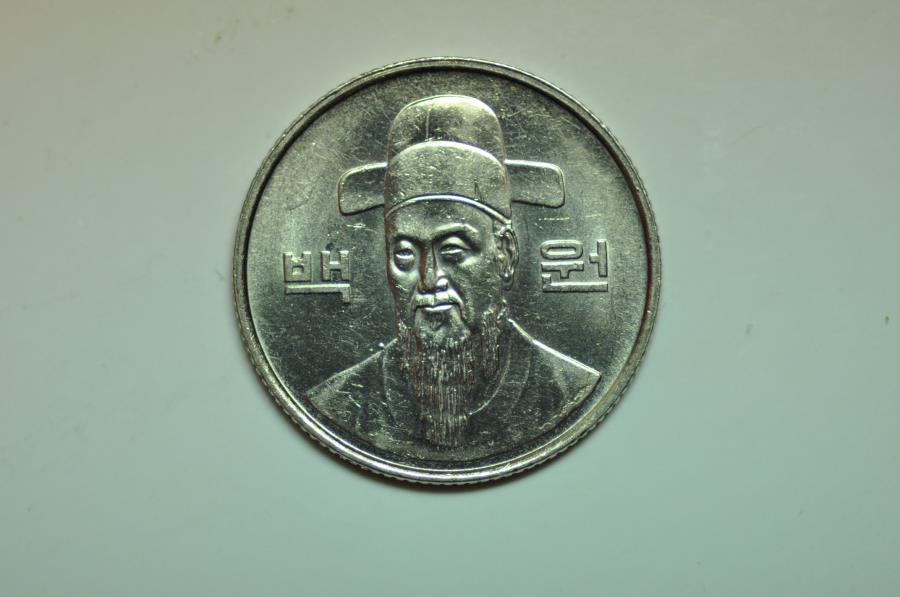 Korea South; 100 Won 1986 UNC | Asian and Middle Eastern Coins