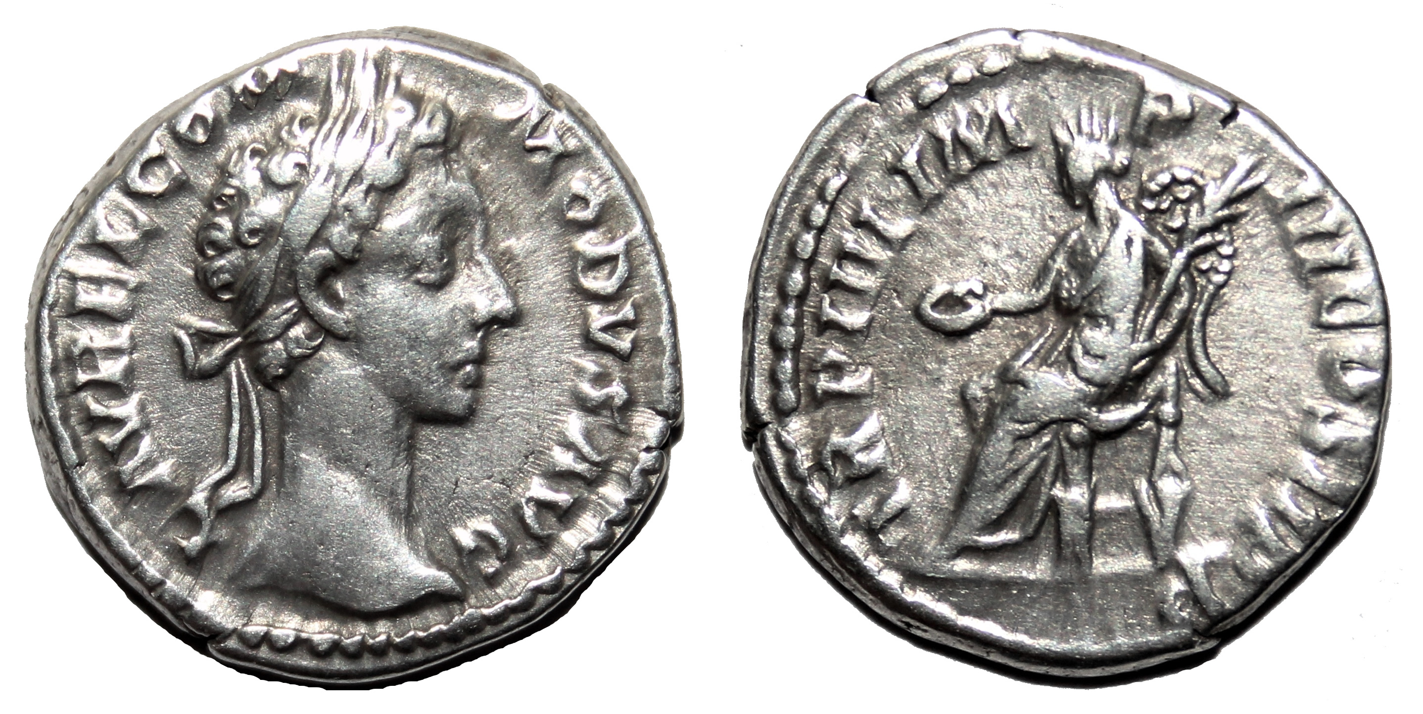 COMMODUS AR Denarius. EF-/VF+. The victory. | Roman Imperial Coins