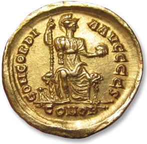 AV gold solidus Valentinian / Valentinianus II, Constantinople mint ...