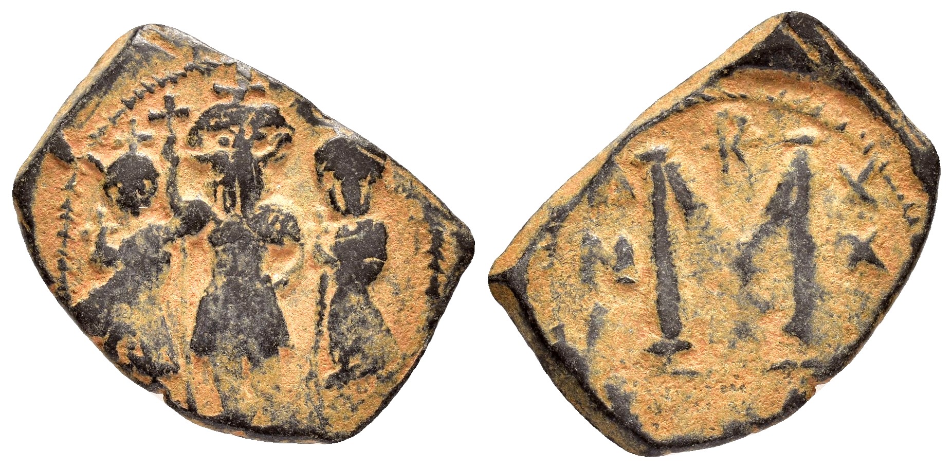 ARAB-BYZANTINE. Early Caliphate (636-660). Imitation of a Follis of ...