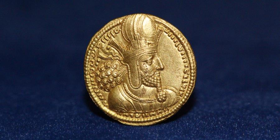 SASANIAN Kingdom Shapur I AD 240-272. Gold, mint I (Ctesiphon) phase 2 ...