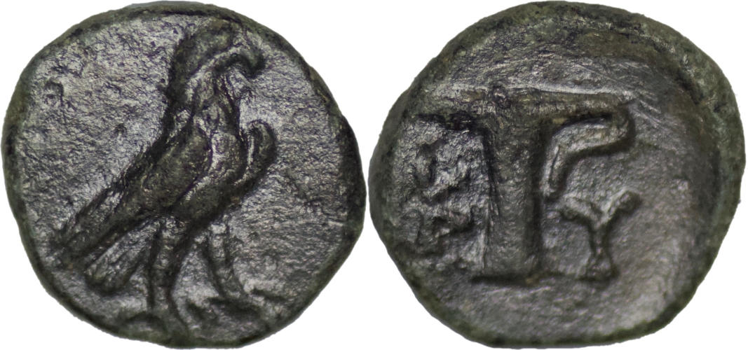 Aeolis, Kyme, c. 350-320 BC. Æ - Eagle / Vase | Greek Coins