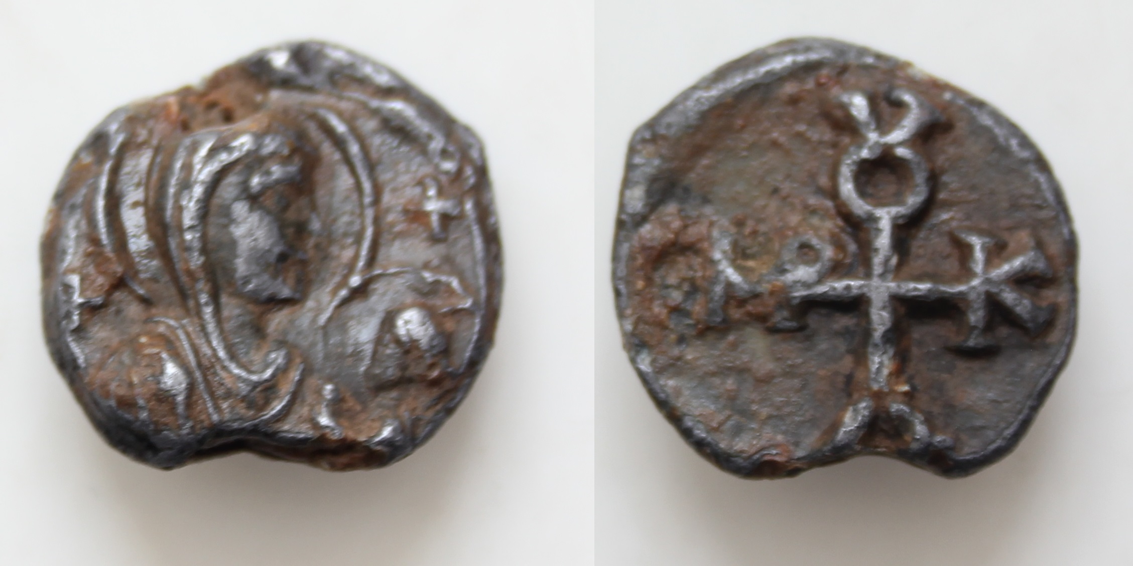 Byzantine Circa 6th Century. Seal (Lead, 18mm, 5,3g, ). Nimbate bust of ...