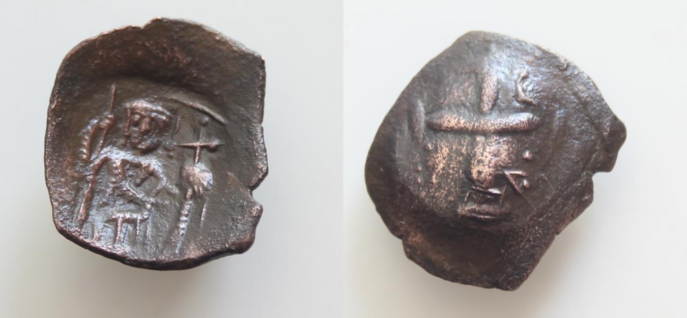 Latin Rulers of Constantinople. 1204-1261. Æ Trachy (18mm, 1.g). Large ...