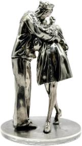 THE KISS Silver Statue | Mints