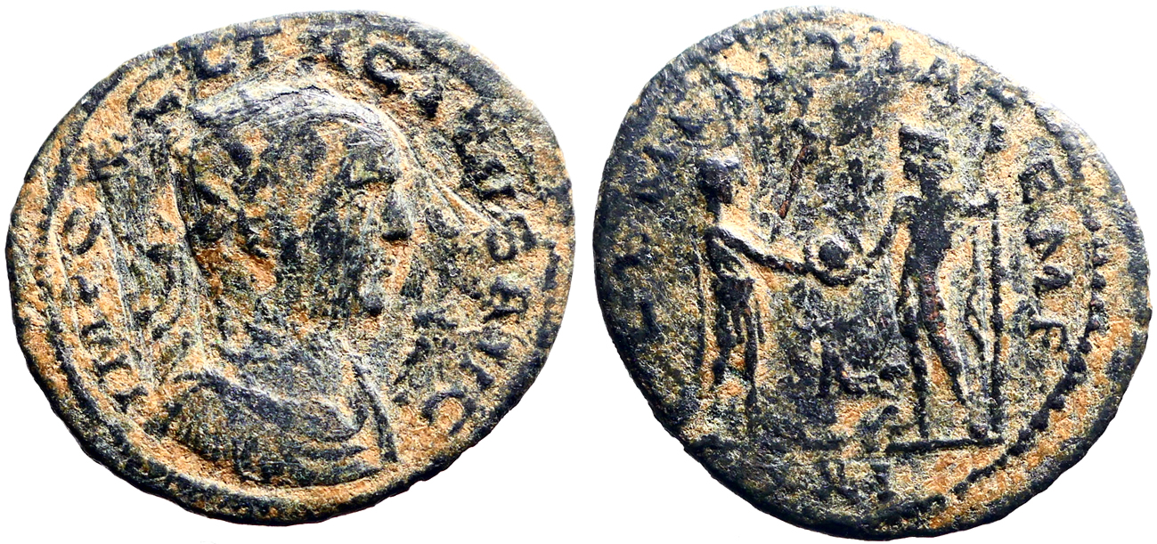 Tacitus AE21 Antoninianus. Emperor receives globe from Jupiter