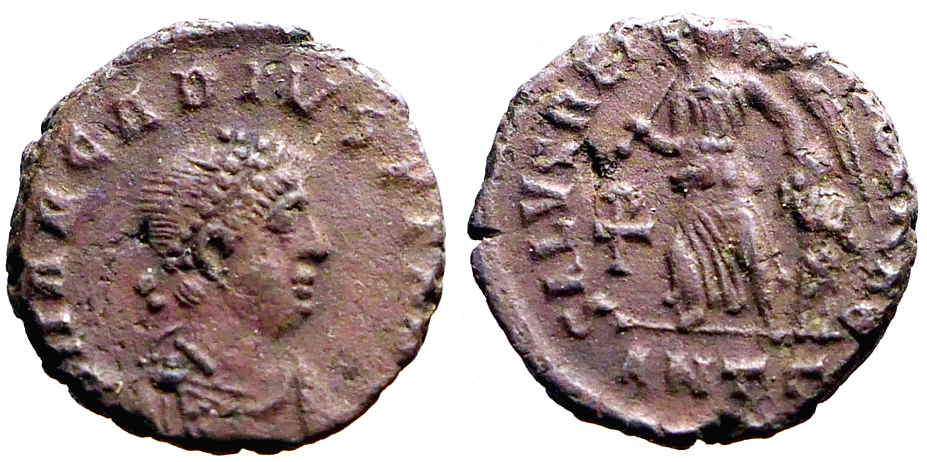 Arcadius AE13 Victory advancing w. captive. Antioch | Roman Imperial Coins