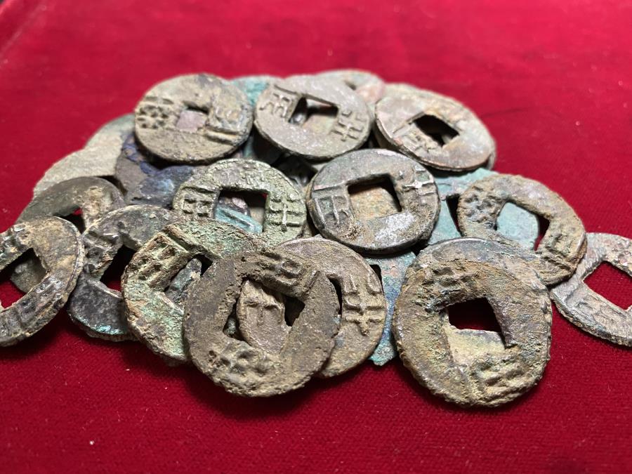 Lot of 77 1st Century BC Ban Liang | Lots & Collections