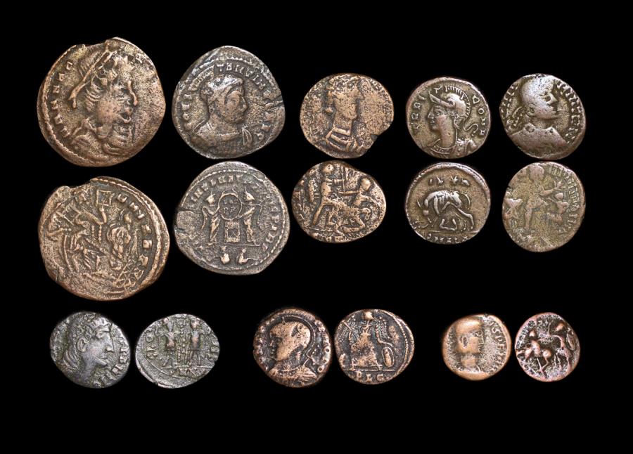 Roman Empire, Fourth Century Barbarous Issues, F-VF, includes ...