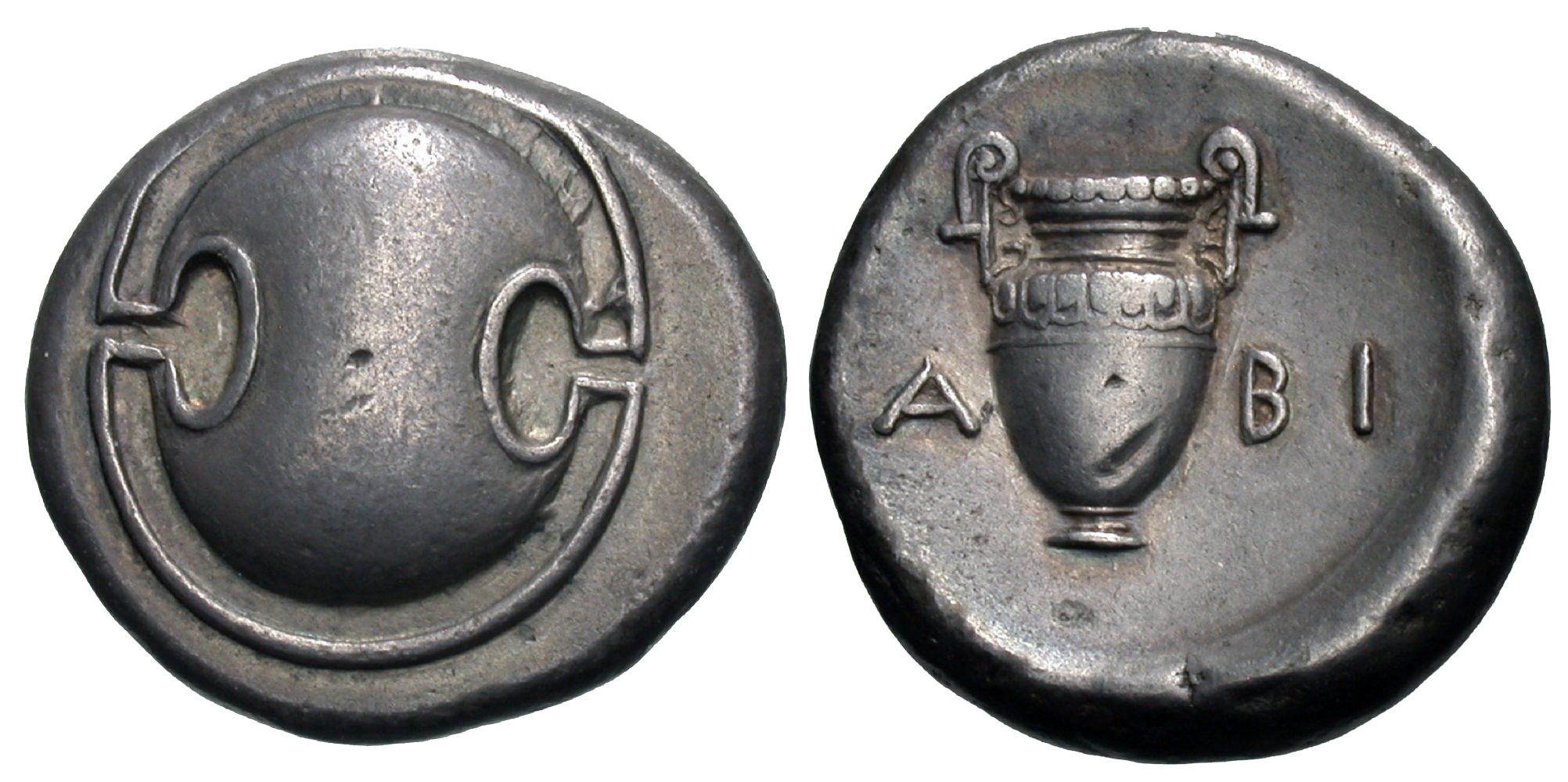 Boeotia, Thebes. AR Stater. Shield / Amphora. | Greek Coins