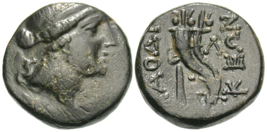 Phrygia, Laodikeia. Æ 18 mm. Aphrodite or Laodice / Two Cornucopiae.