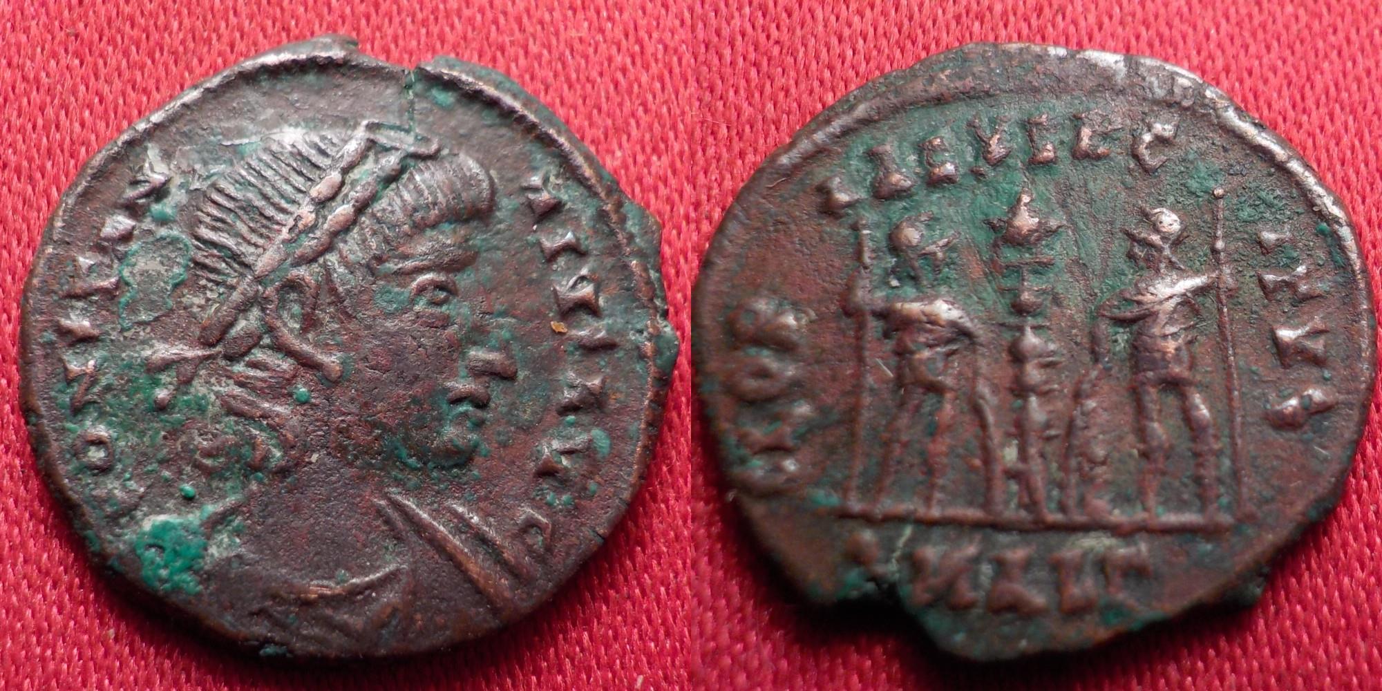 CONSTANTIUS II AE3. Alexandria mint. GLORIA EXERCITUS, Soldiers & one ...