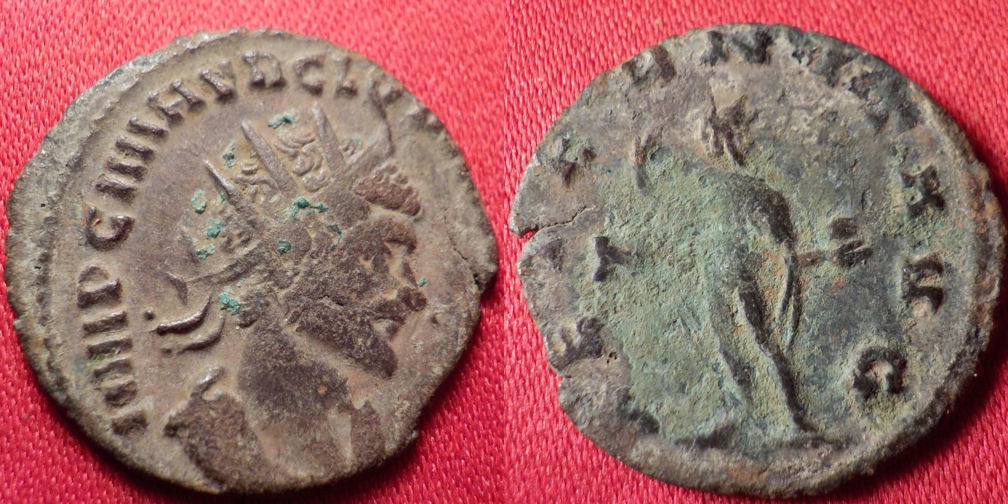 QUINTILLUS AE antoninianus. Rome mint, 270 AD. AETERNIT AVG, Sol standing.