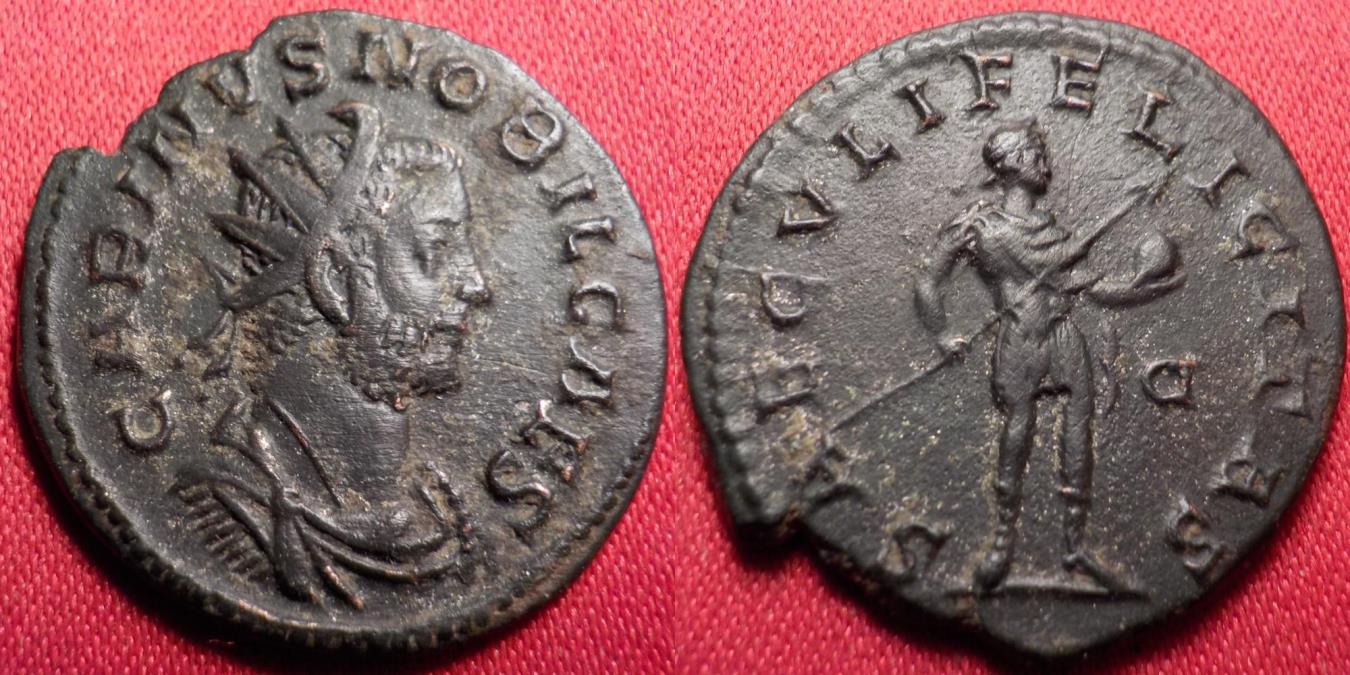CARINUS CAESAR AE antoninianus. Lugdunum mint, SAECVLI FELICITAS ...