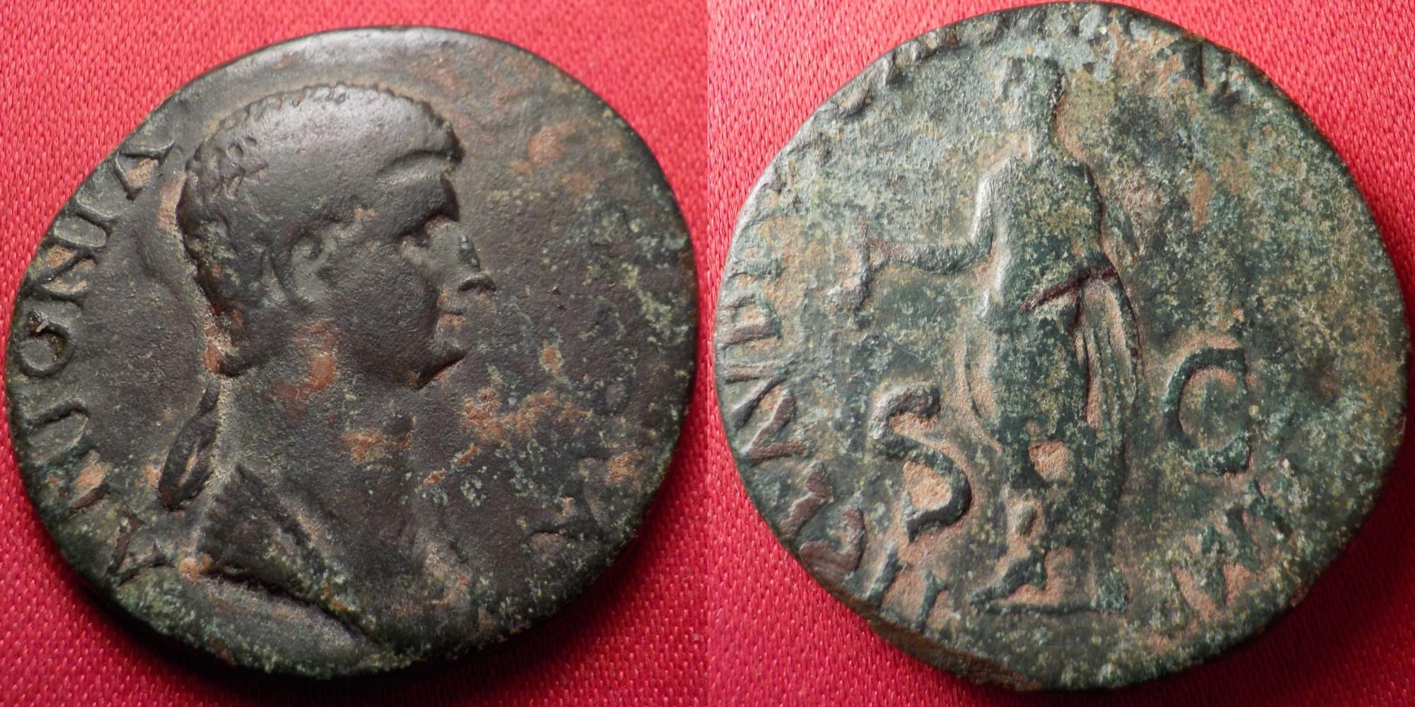 ANTONIA AE dupondius. Togate Claudius standing, holding simpulum.