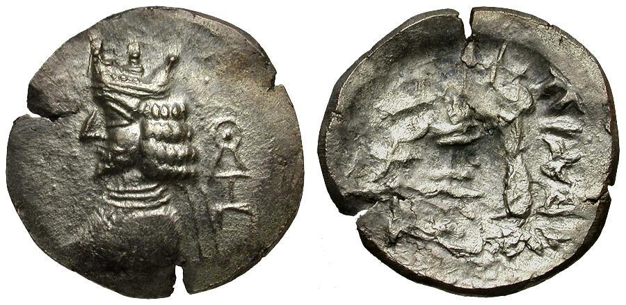 Kings of Persis. Artaxerxes (Ardashir) II AR Drachm / King Sacrificing