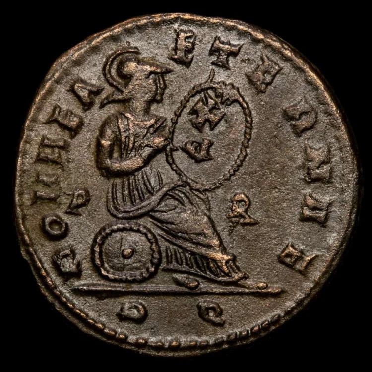 Constantine II - Bronze Follis. Rome. - ROMAE AETERNAE P-R / RQ. Roma ...