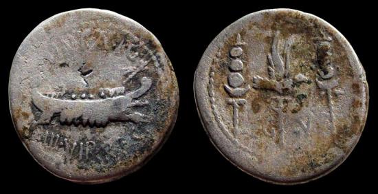 AR legionary Denarius of Mark Antony 44-30 BC., Legio V Alaudae, Fine